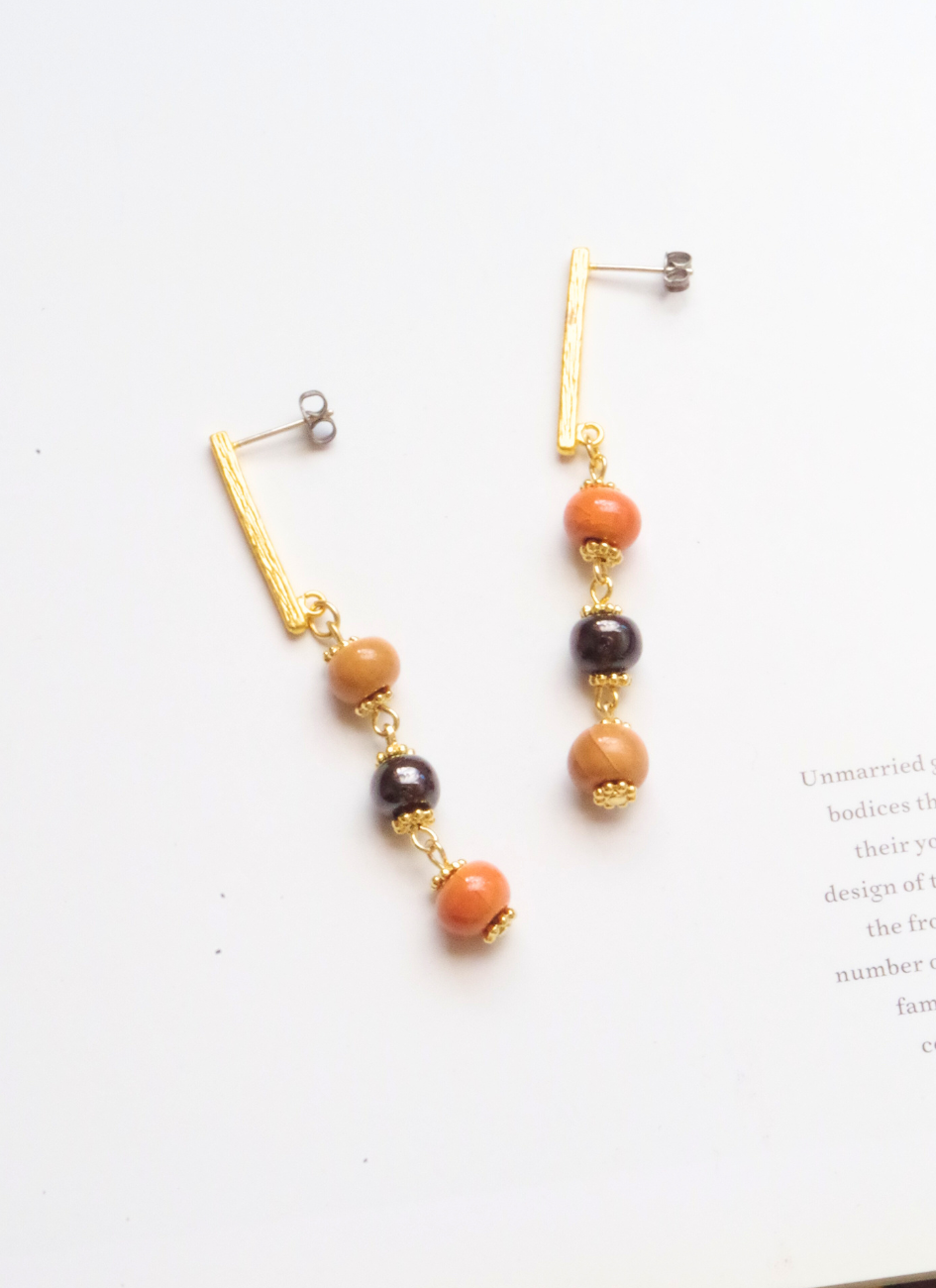 3連ロングピアス（ベージュMIX) – Chuui（チューイ）