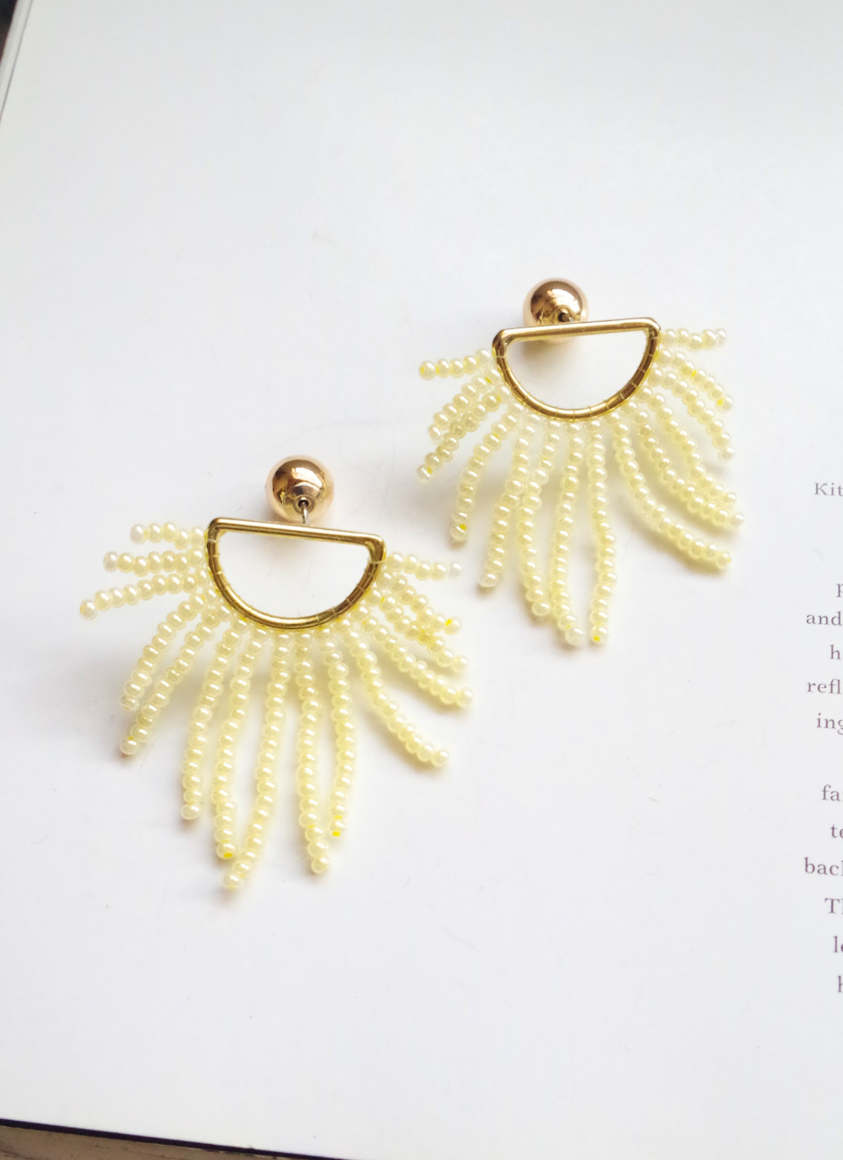 サンフラワーピアス（パールクリーム) – Chuui（チューイ）