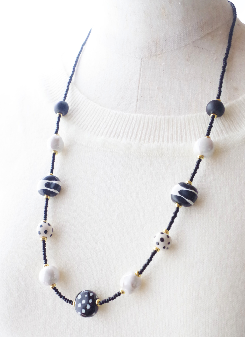 ミックスビーズネックレス（モノトーン) – Chuui（チューイ）